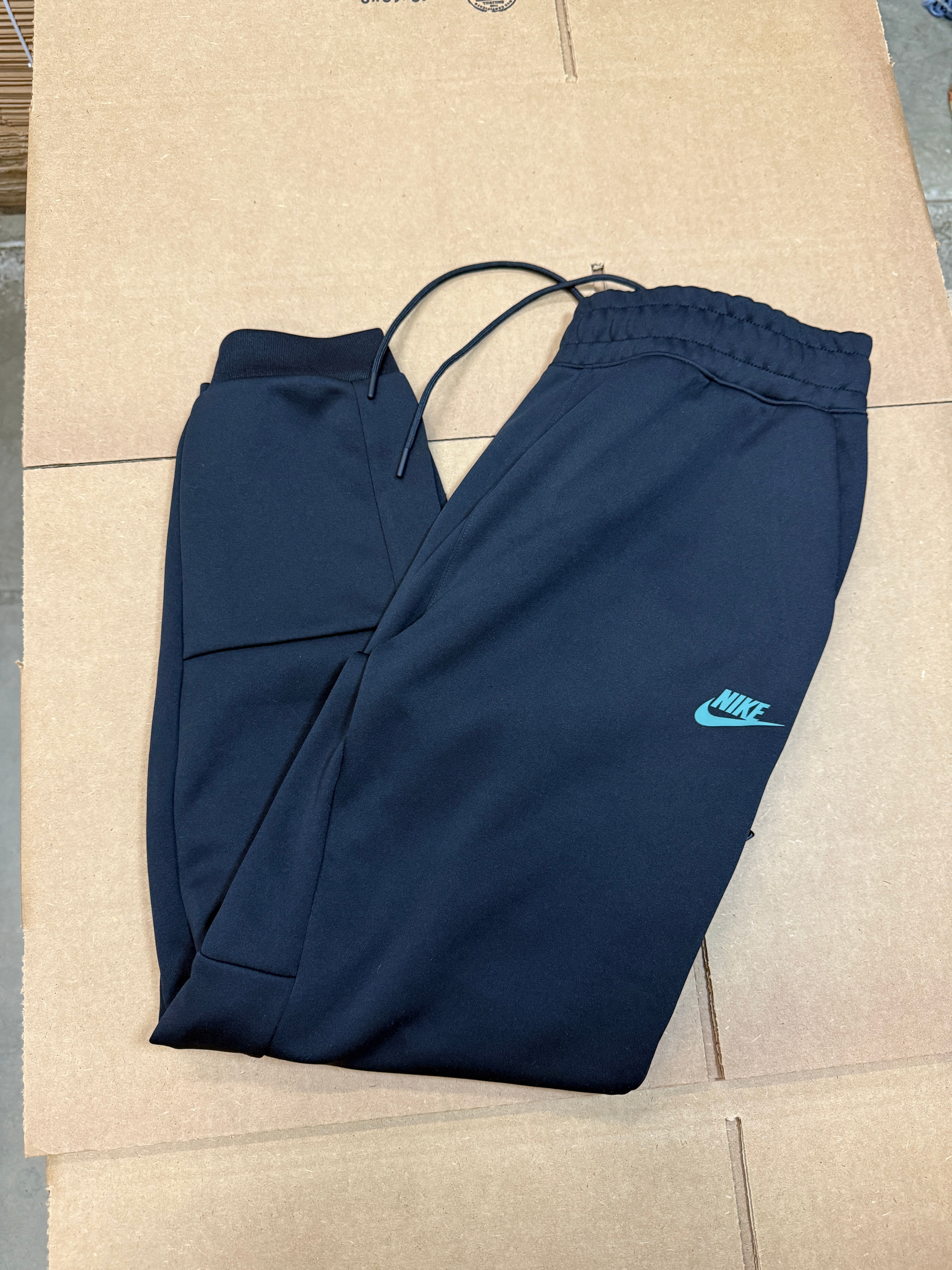Eybl tech sweats (L) – PDX Resell